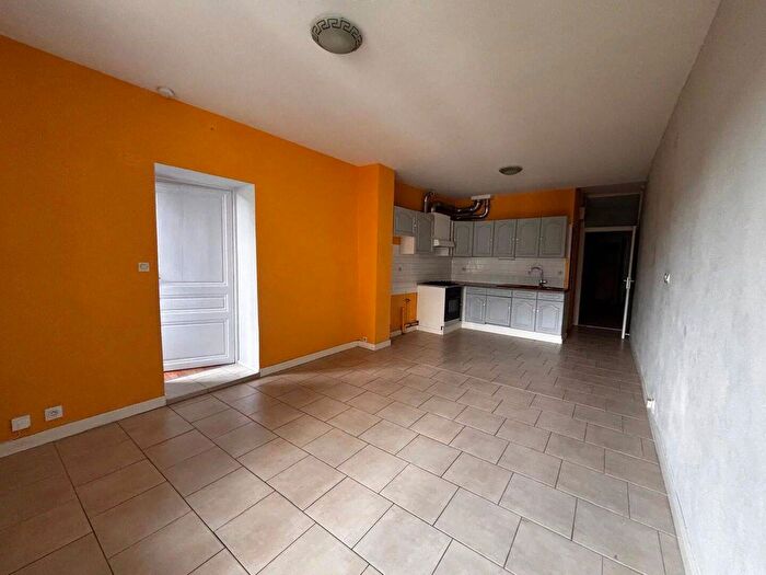 Centre Ville Sud, Saint-Claude - Appartement 3 pièces à louer