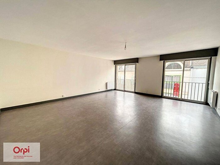 Appartement à louer - Cité Bretonnie-Chatelet-Favieres-Conches, Montluçon - 3 pièces - 2 chambres