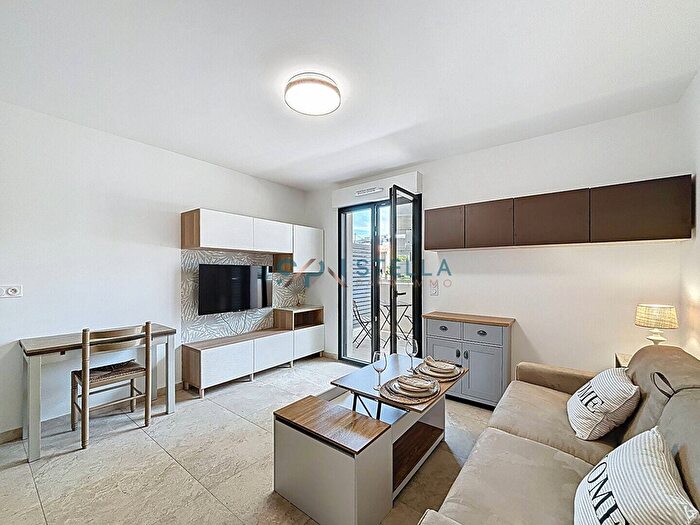 Appartement à louer - Maréchal Juin, Ajaccio - 1 pièce