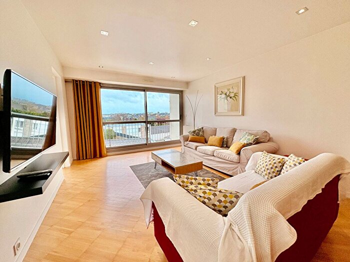Appartement à louer - Saint Michel-Ouest, Saint-Brieuc - 3 pièces - 2 chambres