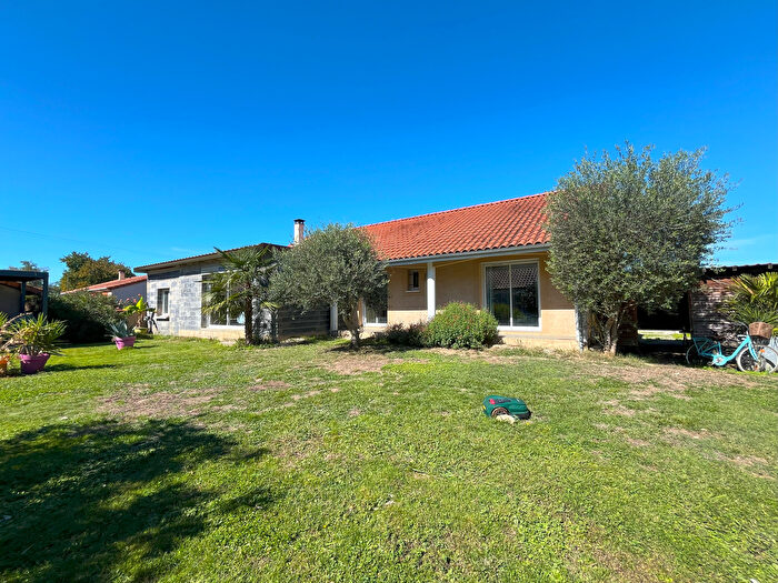 Maison à vendre - Bazet - 5 pièces - 3 chambres