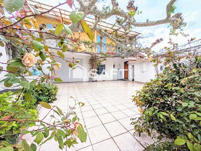 Maison à vendre - Cavaillon, Centre-ville - 7 pièces - 5 chambres