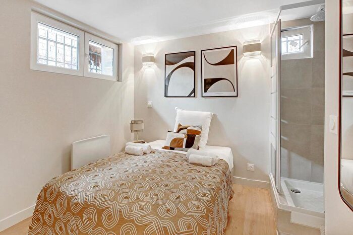 Appartement à louer - La Courneuve, Centre-ville - 1 pièce - 1 chambre