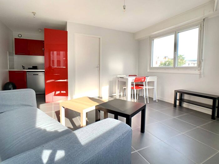 Appartement à louer - Brouaz, Annemasse - 2 pièces - 1 chambre