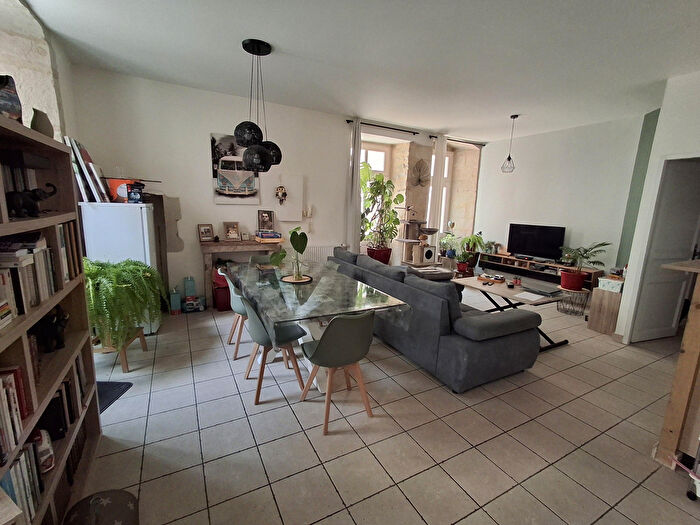 Dole, Vieille ville, Petite Venise : Appartement 3 pièces à louer