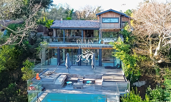 Maison à vendre - La Teste-de-Buch - 9 pièces - 6 chambres