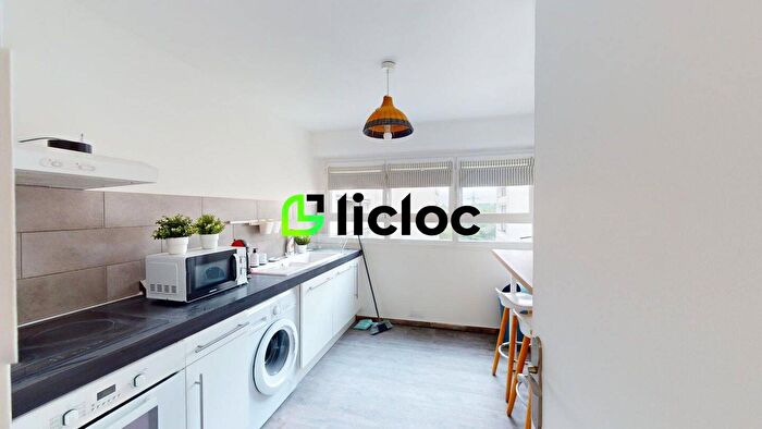 Appartement à louer - Pontoise - 5 pièces - 5 chambres