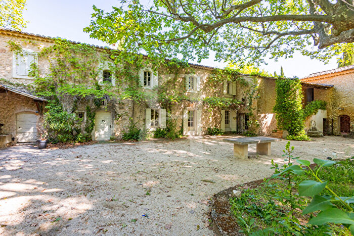 Joucas : Maison 9 pièces à vendre