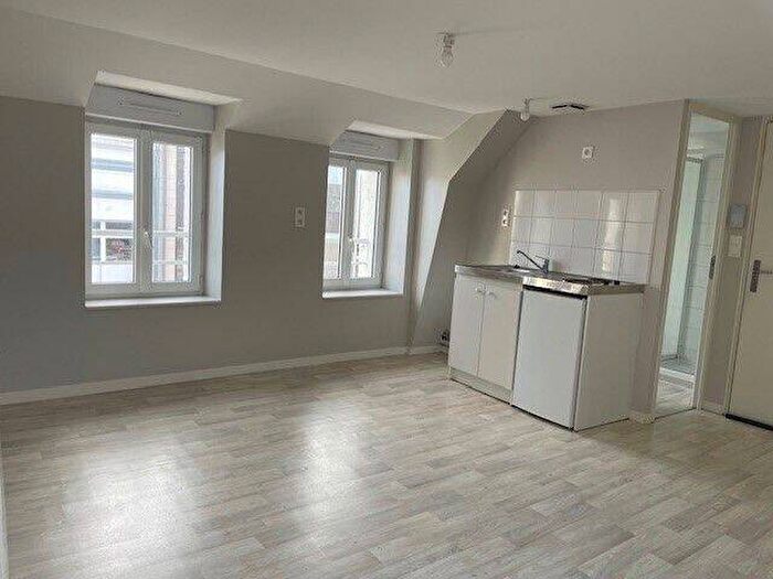 Appartement à louer - Centre Ville, Saint-Quentin - 1 pièce