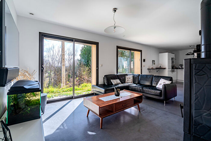 Maison à vendre - Albigny-sur-Saône - 4 pièces - 3 chambres