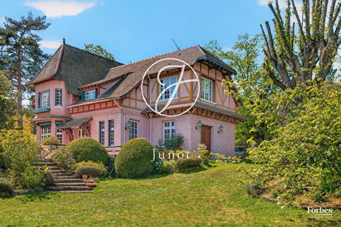 Maison 10 pièces à La Celle-Saint-Cloud, Les Gressets, à vendre