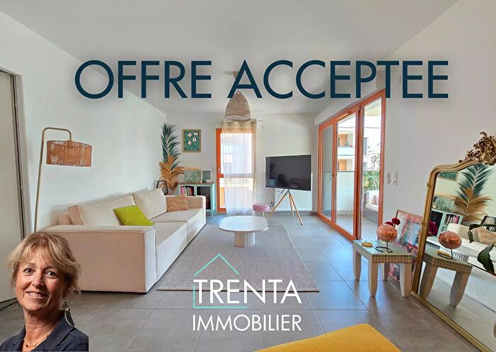 Appartement à vendre - Seyssins - 4 pièces - 3 chambres