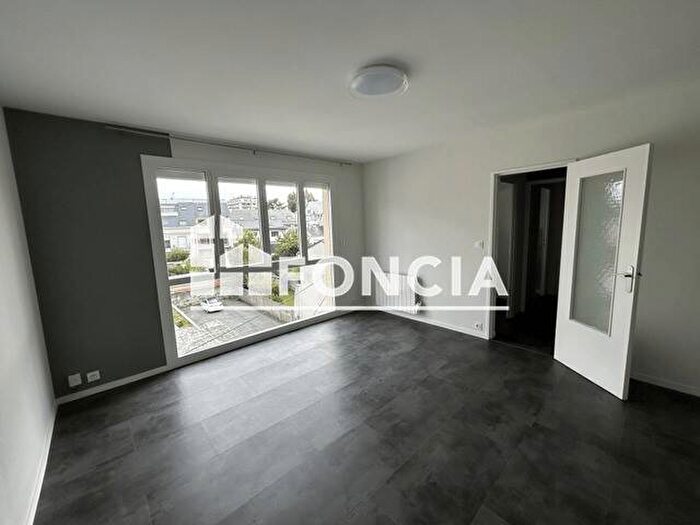 Appartement à louer - Madeleine-Saint Léonard-Justices, Angers - 1 pièce