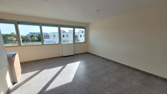 Appartement 1 pièce à L'Isle-d'Abeau, Fauvettes, à louer