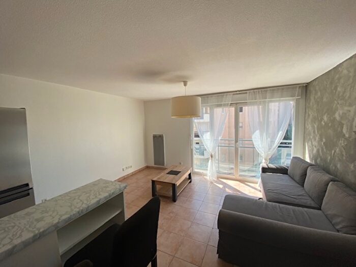 Appartement à louer - Annemasse, Centre-ville - 2 pièces - 1 chambre