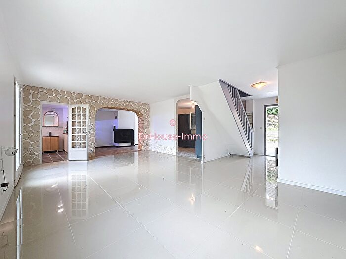 Maison 6 pièces à louer à Villabé