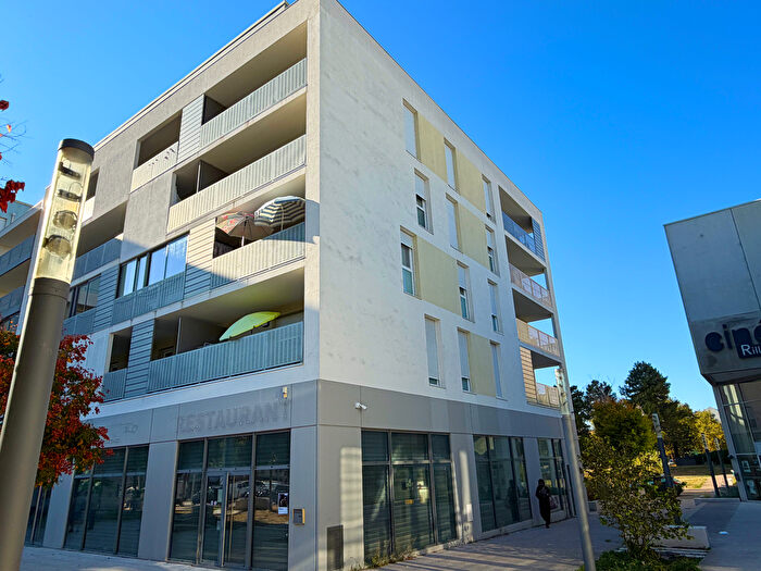 Rillieux-la-Pape, Ville nouvelle Est - Appartement 3 pièces à louer