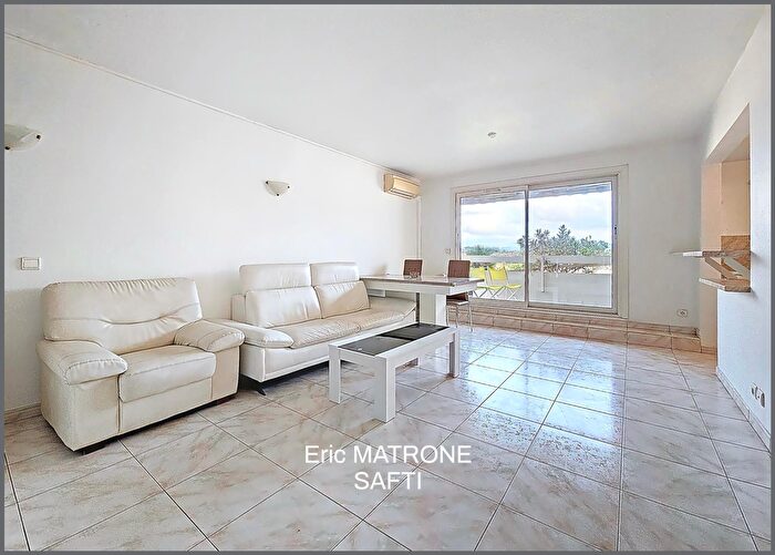 Appartement à vendre - Marseille e , Saint-Marcel - 4 pièces - 3 chambres