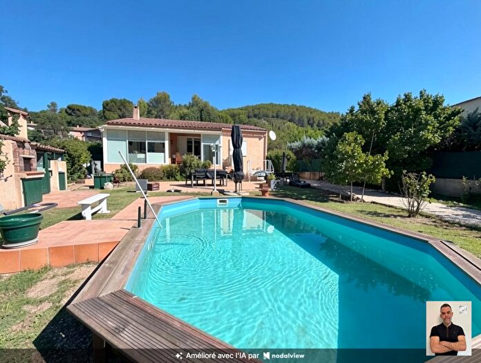 Maison 4 pièces à Vins-sur-Caramy, à vendre