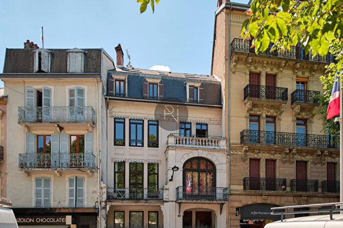 Appartement 4 pièces à Aix-les-Bains, Centre-ville, à vendre