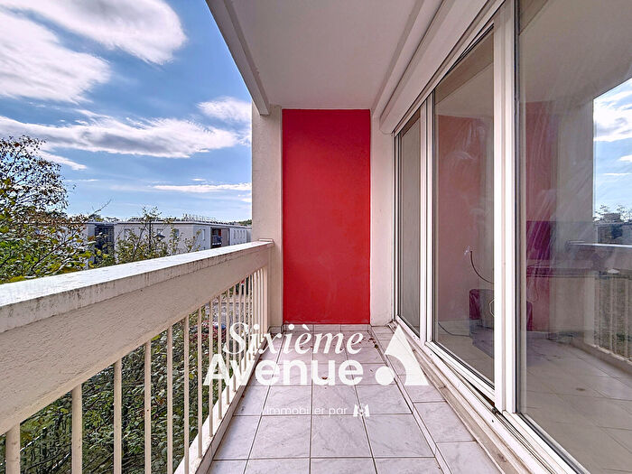 Appartement à vendre - Meyzieu, Sud Ouest - 3 pièces - 2 chambres