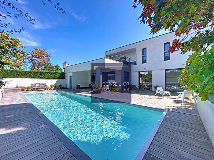 Maison à vendre - Irigny - 7 pièces - 5 chambres