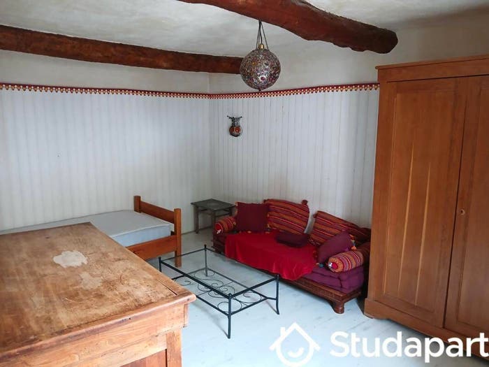 Maison 4 pièces à louer - Solliès-Toucas
