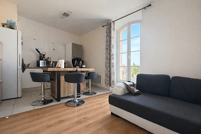 Appartement à vendre - Roquemaure - 2 pièces - 1 chambre