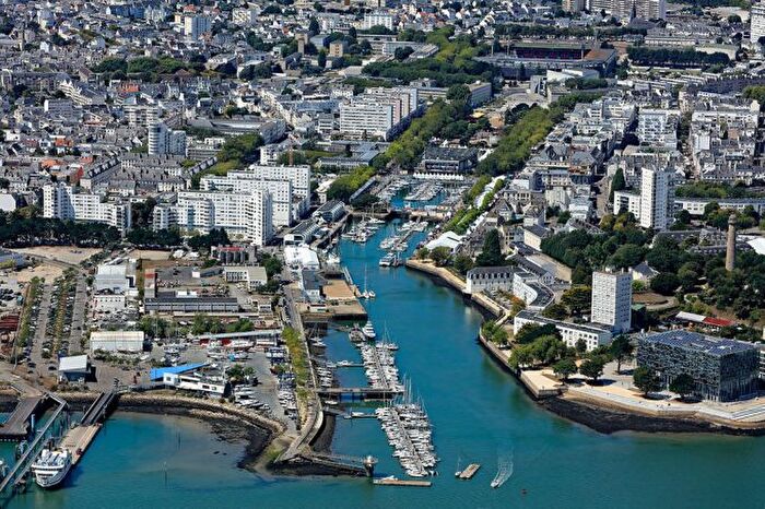 Maison à vendre - Lorient - 6 pièces - 5 chambres