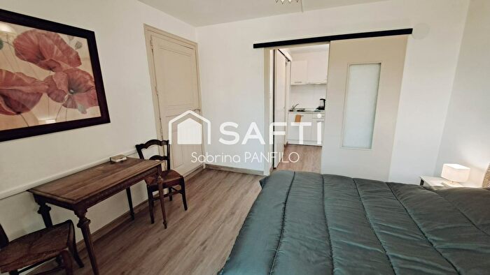 Appartement à louer - Champrougier - 1 pièce - 1 chambre