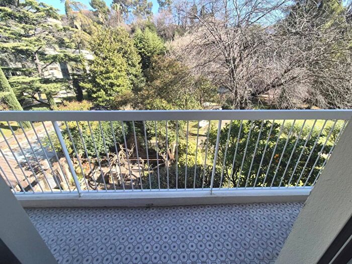 Appartement à louer - Poètes, Nice - 1 pièce