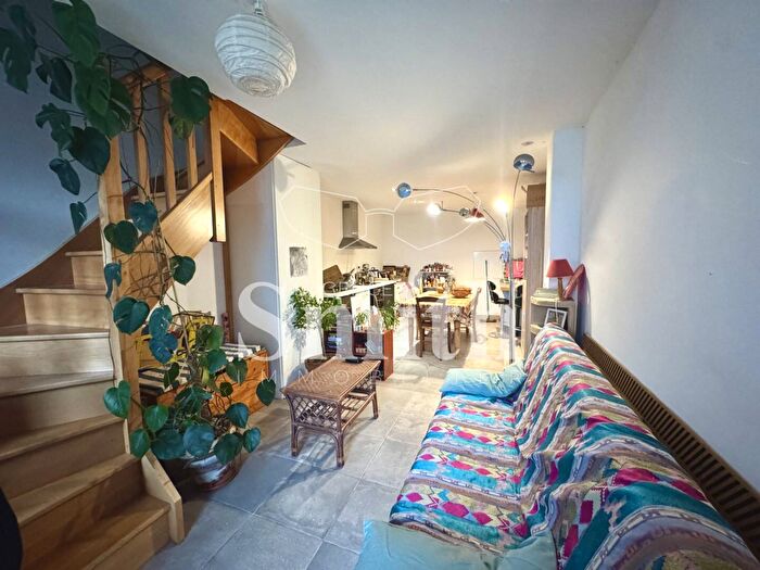 Appartement à louer - Déville-lès-Rouen - 3 pièces - 2 chambres