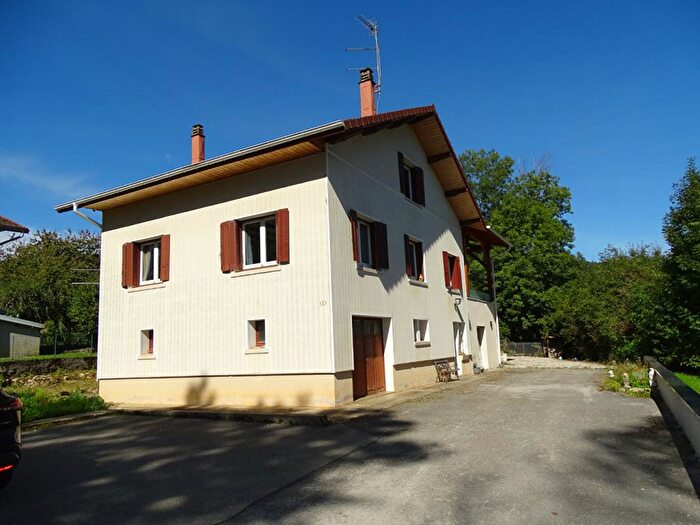 Maison à vendre - Saint-Lupicin - 7 pièces - 4 chambres