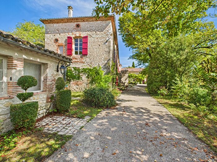 Maison à vendre - Penne-dAgenais - 13 pièces - 7 chambres