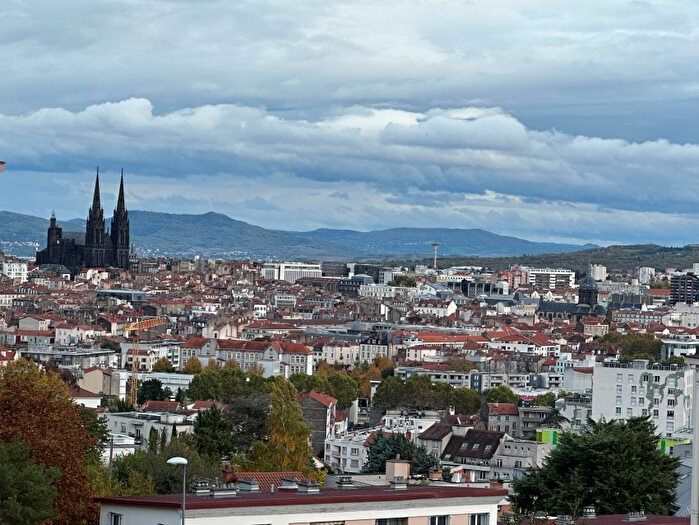 Appartement à vendre - Clermont-Ferrand, Cotes de Clermont - 4 pièces - 2 chambres