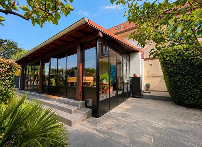 Saint-Martin-du-Tertre - Maison 8 pièces à vendre
