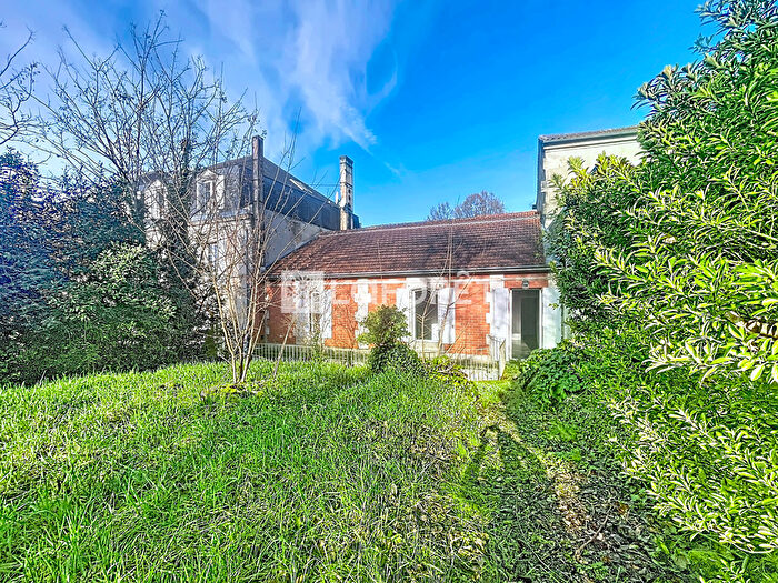 Appartement à louer - Cognac, Centre-ville, Gare - 2 pièces - 1 chambre