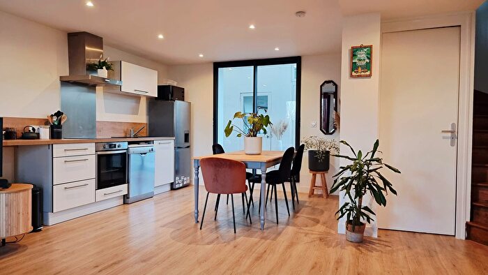 Maison à vendre - Sainte-Gemmes-sur-Loire - 4 pièces - 3 chambres