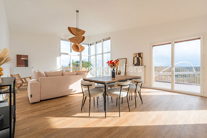 Appartement à vendre - Saint-Jean-de-la-Ruelle, Trois Fontaines, Petite Espère, Clémenceau - 5 pièces - 4 chambres