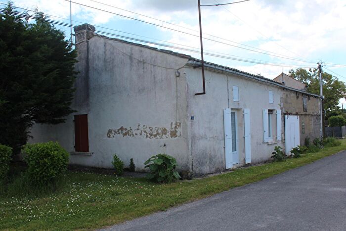 Maison à vendre - Saint-Thomas-de-Conac - 4 pièces - 2 chambres