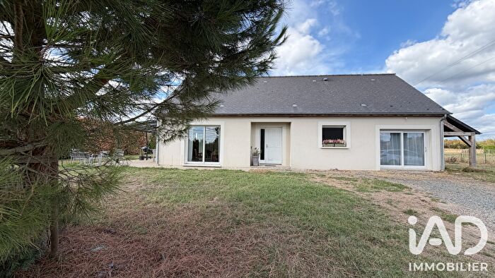 La Croix-en-Touraine : Maison 8 pièces à vendre
