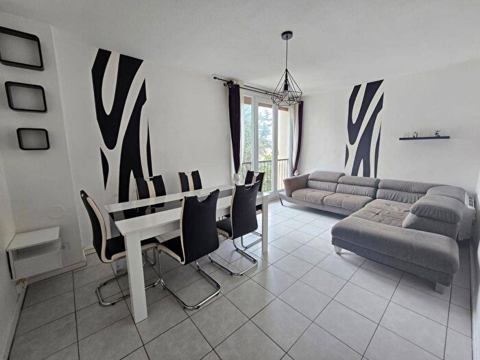 Appartement 4 pièces à louer - Les Canourgues-Vert Bocage-Pont dAvignon, Salon-de-Provence