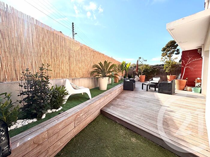 Maison à vendre - Marseille e , Mazargues - 5 pièces - 4 chambres