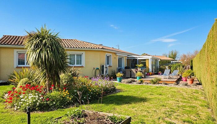 Maison à vendre - La Ville-Dieu-du-Temple - 6 pièces - 4 chambres