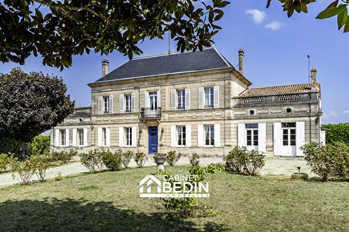 Maison 11 pièces à vendre à Tauriac