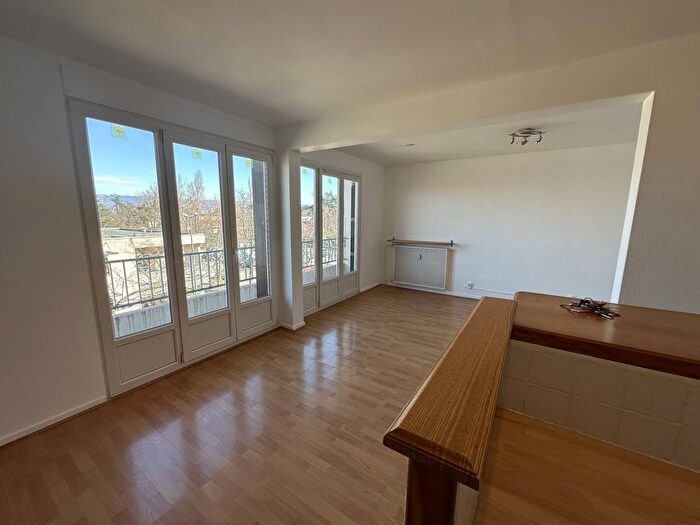 Appartement à louer - Valence - 4 pièces - 3 chambres