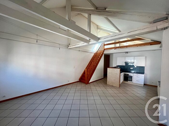 Appartement 5 pièces à Belfort, Centre-ville, Fb de Montbéliard, à louer