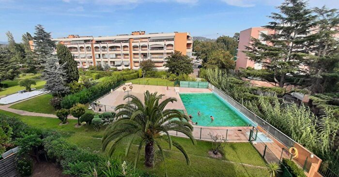 Appartement à louer - Le Grand Duc-Minelle, Mandelieu-la-Napoule - 1 pièce