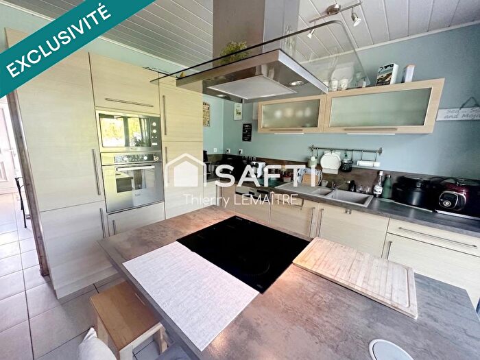 Maison 5 pièces à Moulle, à vendre