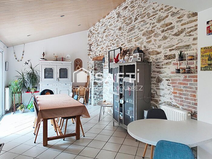 Maison à vendre - Chavagnes-en-Paillers - 5 pièces - 3 chambres